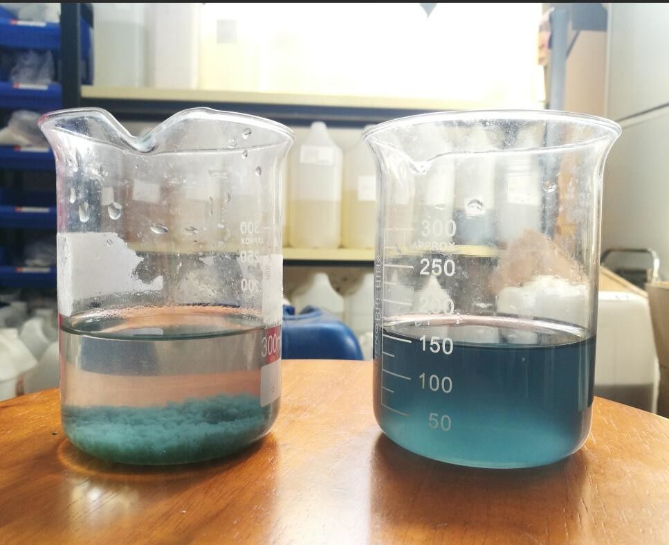 water decoloring agent